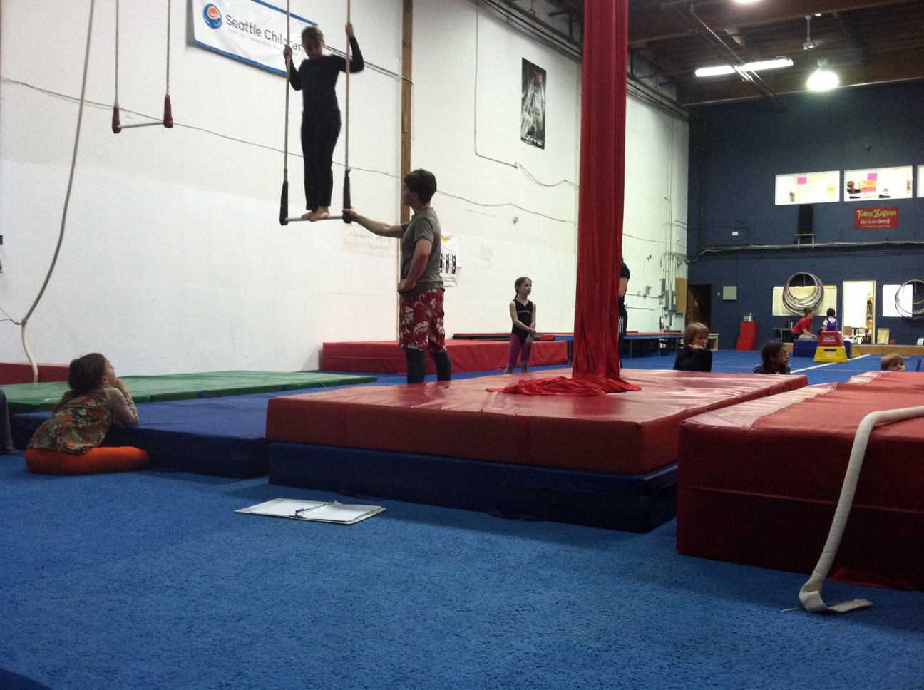 photo(31) - The School of Acrobatics and New Circus Arts